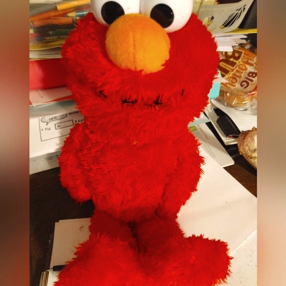 Hasbro | Toys | Hasbro Sesame Street Love To Hug Elmo | Poshmark